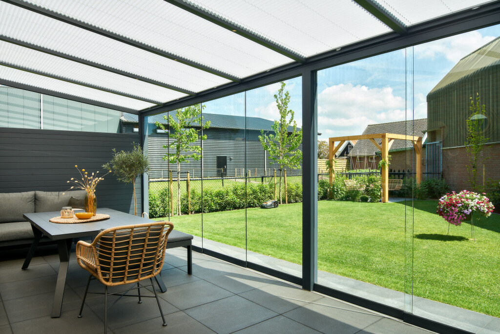 Inspiratie terrasoverkapping met zonwering | Solundo