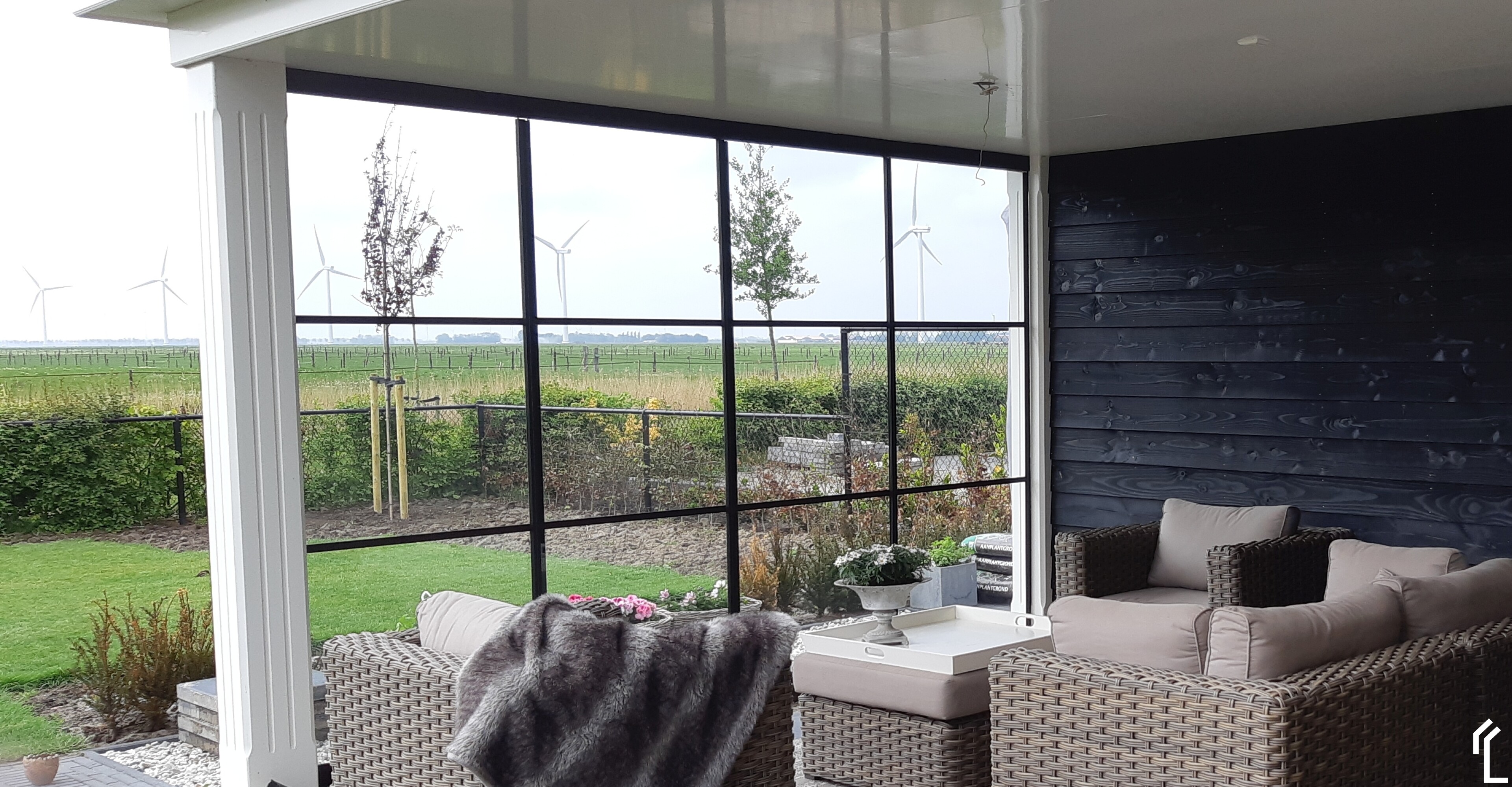 Een veranda zelf bouwen via een stappenplan? Solundo! | Solundo