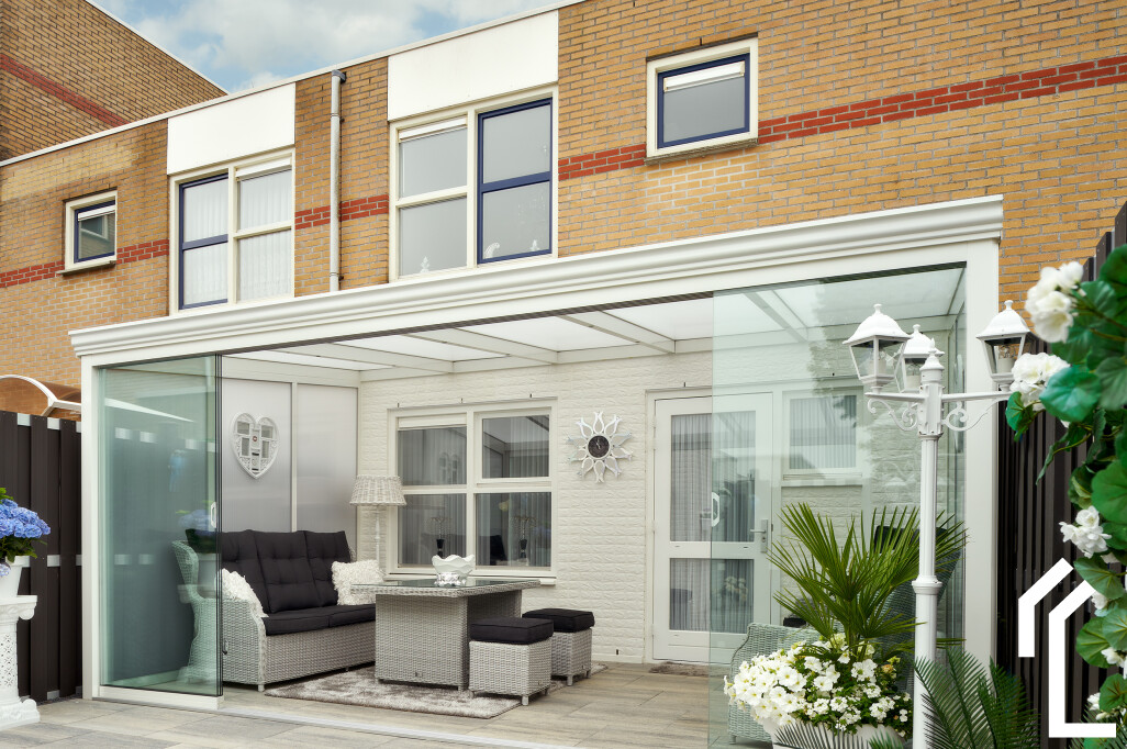 Een overkapping aan de muur maken is nu simpel, via Solundo! | Solundo